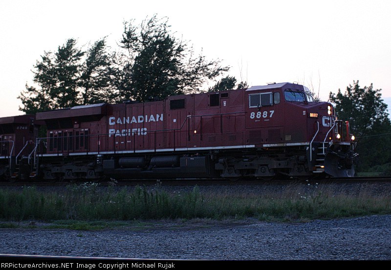 CP 8887